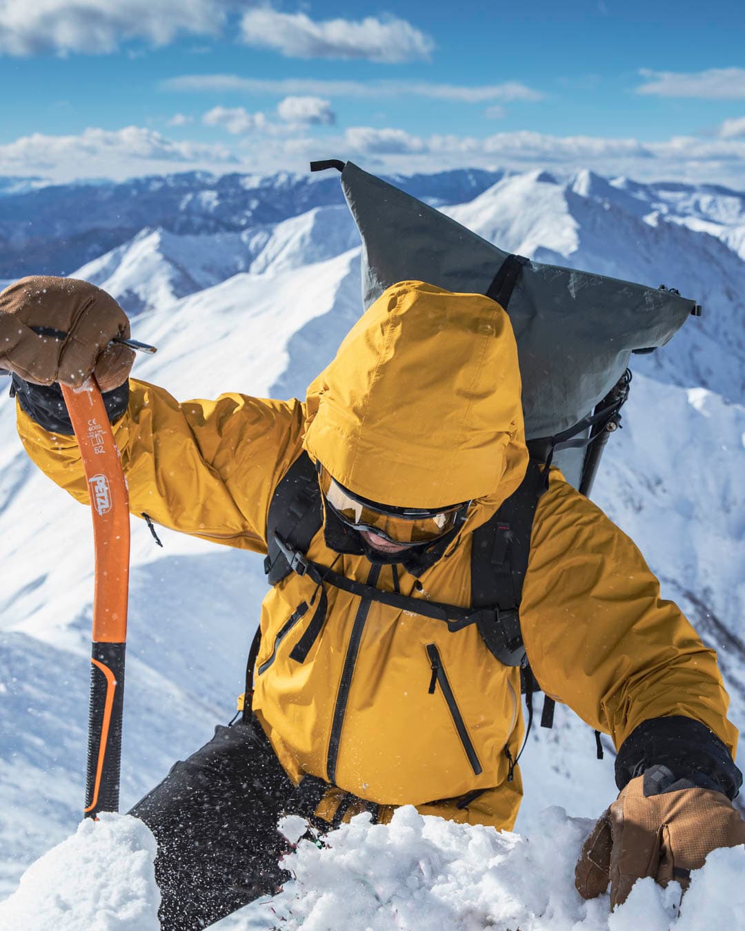 All-weather Alpha Jacket | 山と道 U.L. HIKE & BACKPACKING